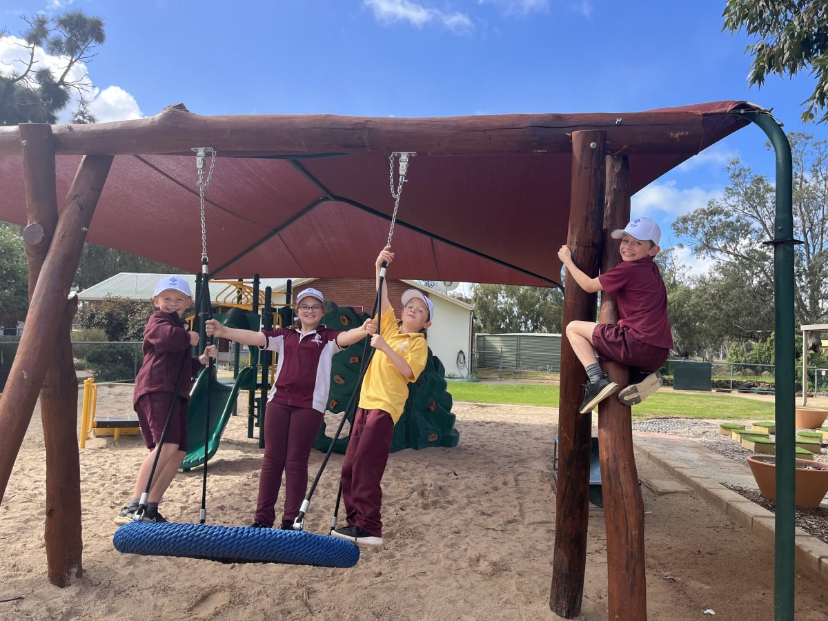 Coorow Primary celebrate new equipment - MEPAU