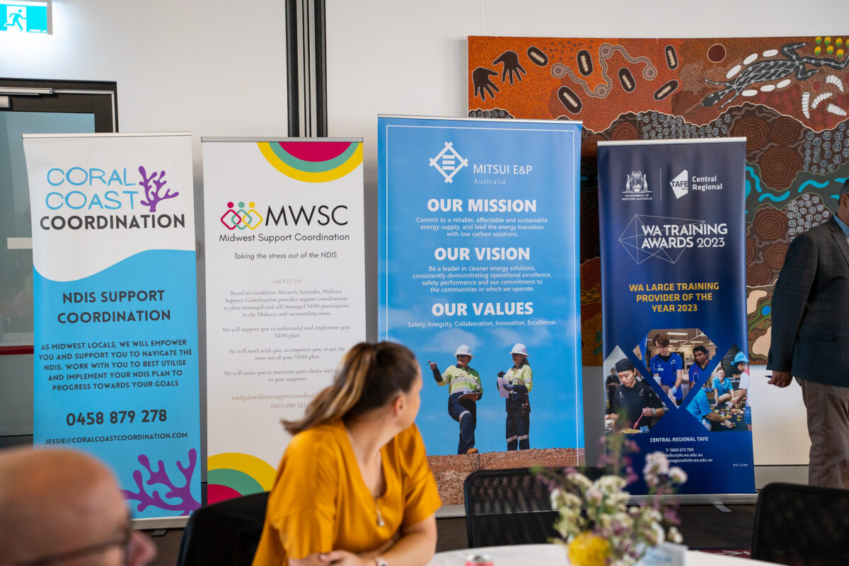 Students receive $1,000 scholarship to support TAFE studies - MEPAU